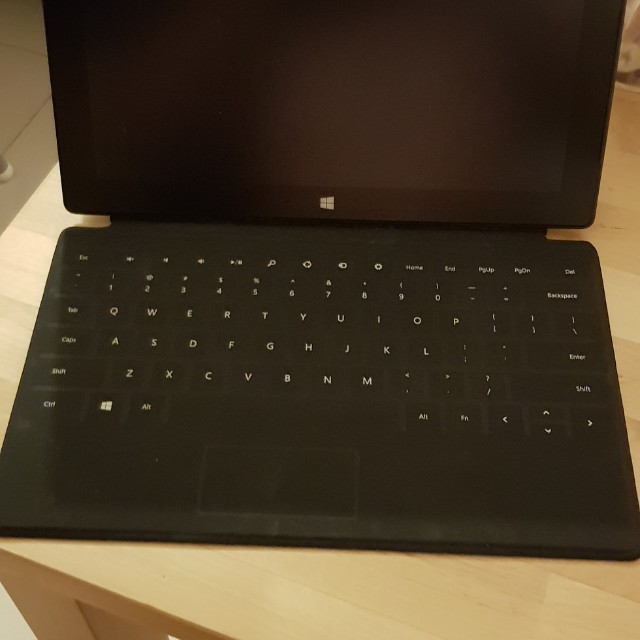 Microsoft window rt prefect condition with box, Mobile Phones & Tablets ...