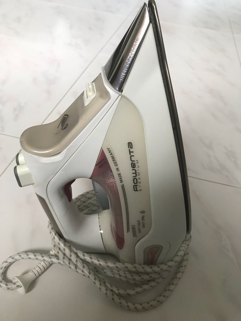 Rowenta Steamium Iron Made in Germany, TV & Home Appliances, Irons ...