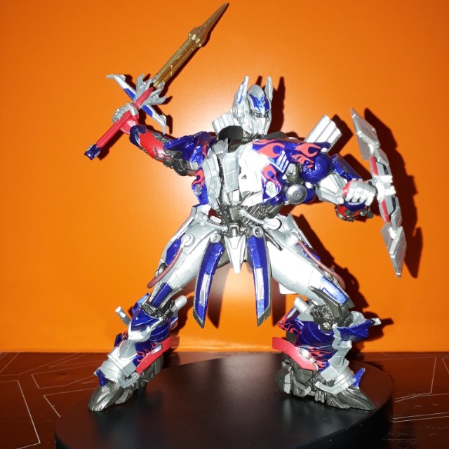 TOMY produced Movie Optimus Prime Knight Form great for display ...