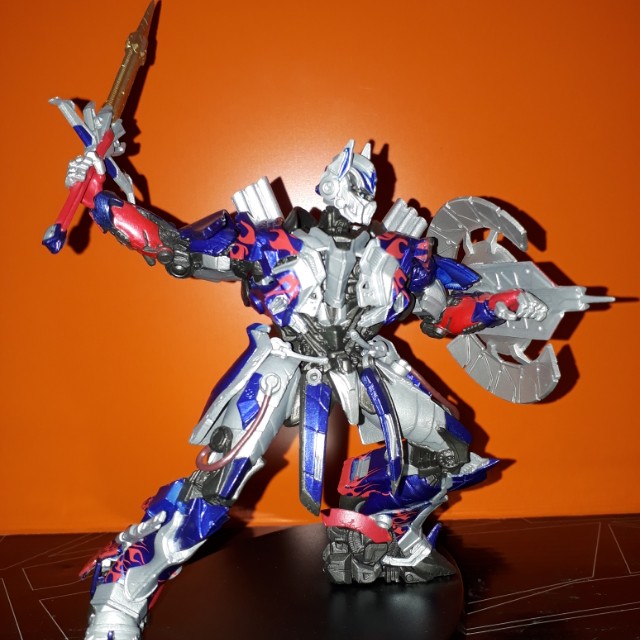 TOMY produced Movie Optimus Prime Knight Form great for display ...
