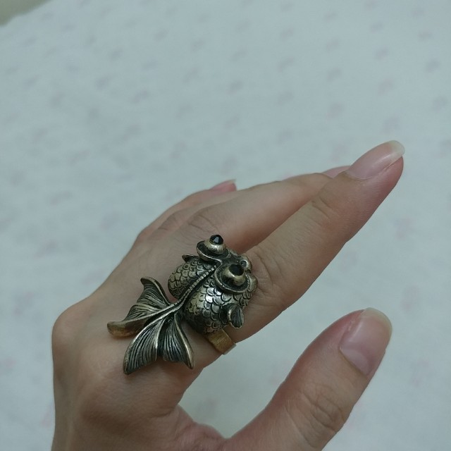 Vintage gold fish ring, Women's Fashion, Jewelry & Organisers, Precious ...