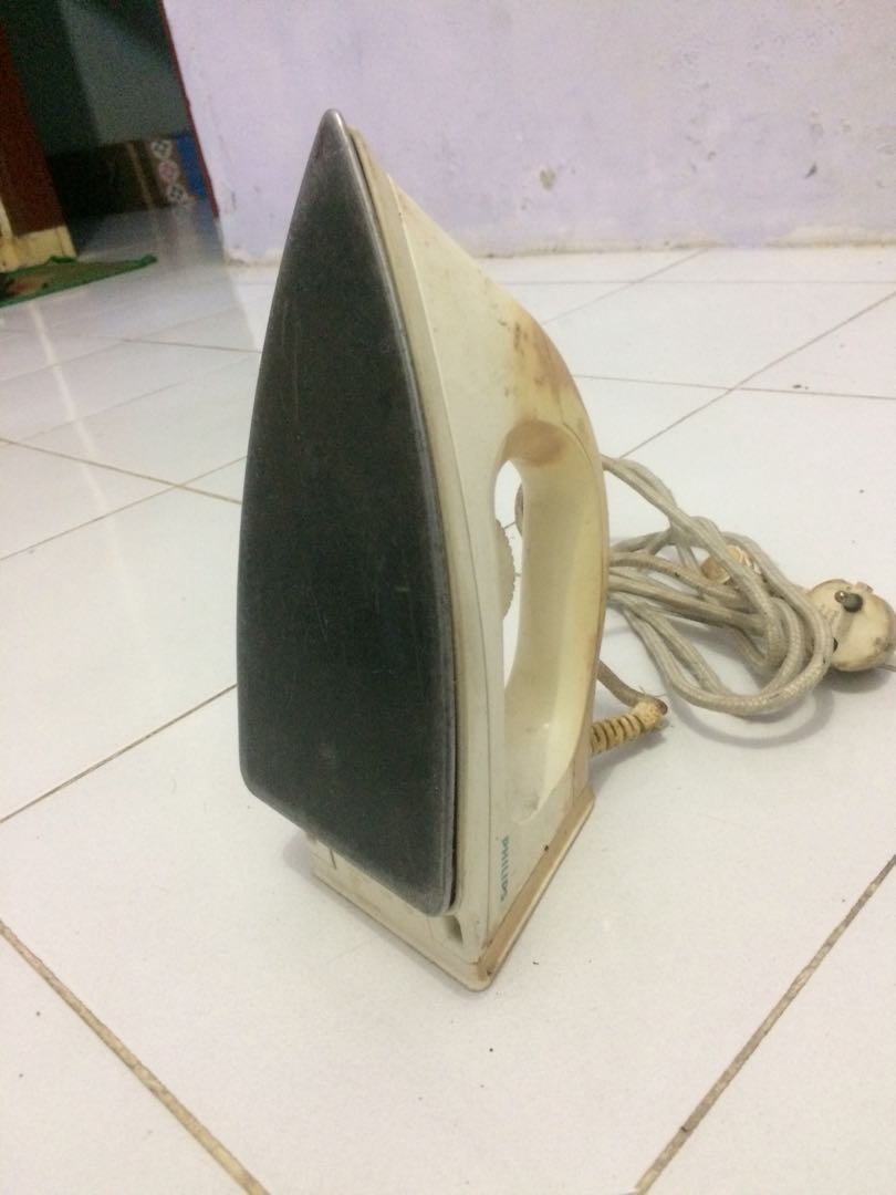 Setrika Listrik Merek Philips, Properti, Dijual di Carousell