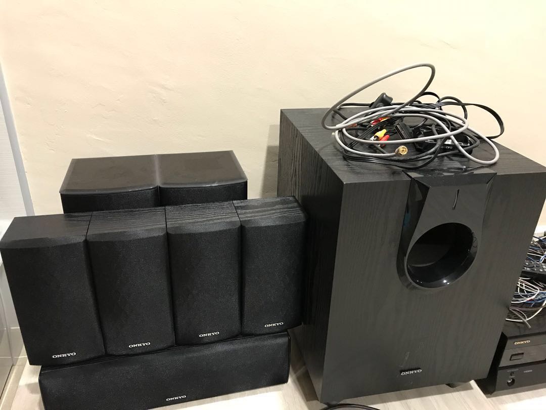 Used Onkyo AV Receiver HT-R580 With Speakers/Woofer, Audio, Soundbars ...