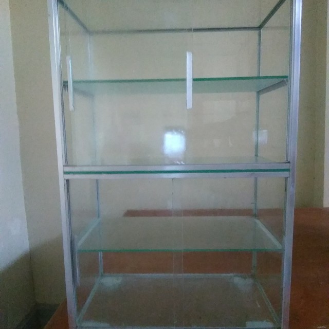 GLASS STANTE, Everything Else, Others on Carousell