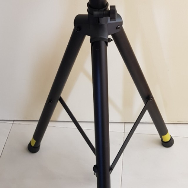 PA speaker stand, Audio, Soundbars, Speakers & Amplifiers on Carousell