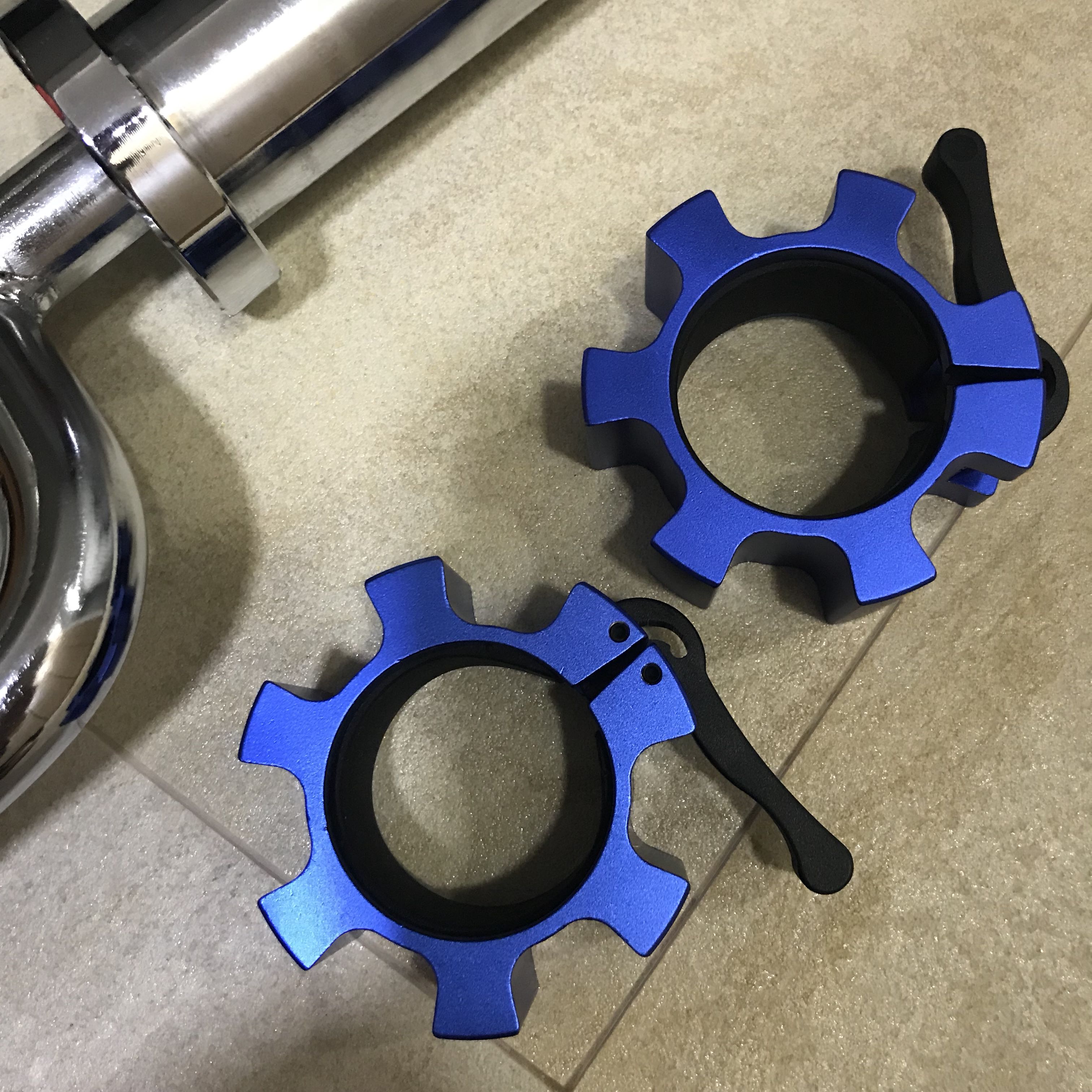 Olympic Barbell collars (aluminum), Sports Equipment, Exercise ...