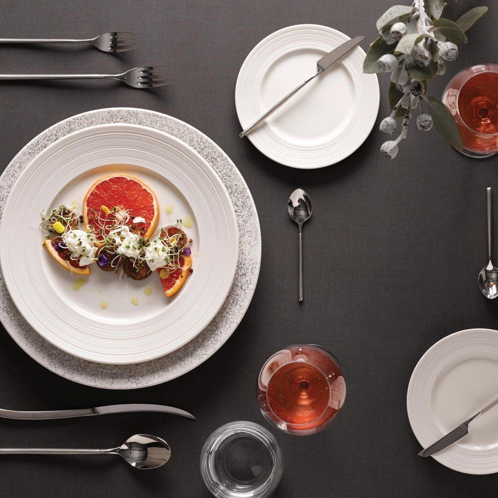 Brand New - high class Luzerne 16pc Manhattan Dinner Set, TV & Home ...