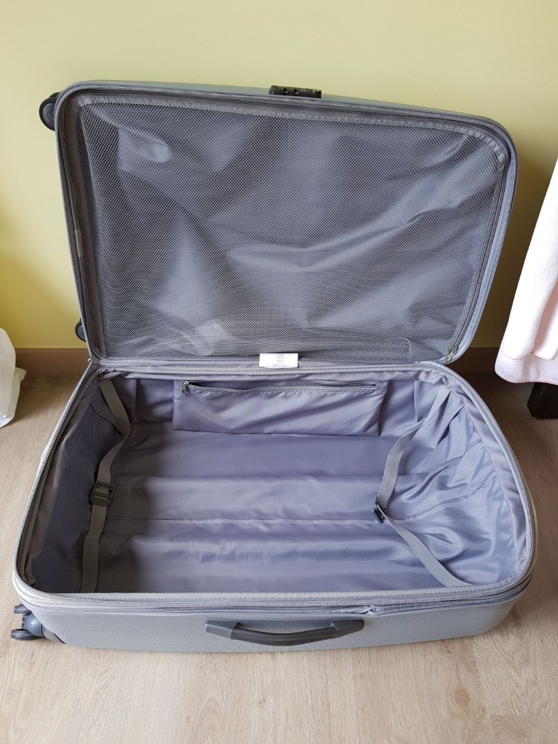 Samsonite HyperFlex 29" Silver luggage bag bought in States, Luxury ...