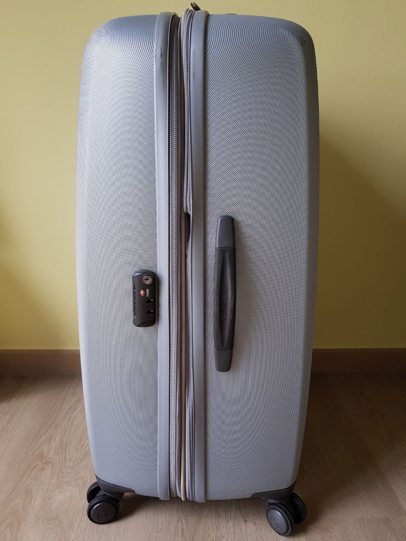 Samsonite HyperFlex 29" Silver luggage bag bought in States, Luxury ...