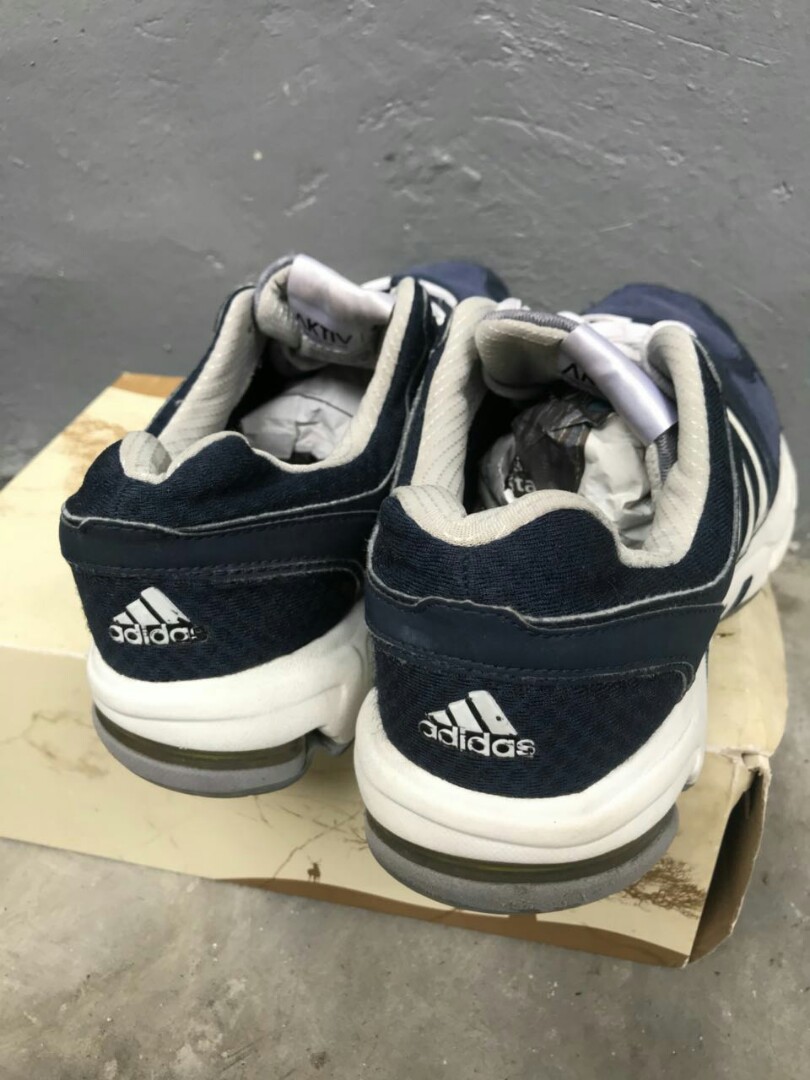 Sepatu sport adidas activ buat jogging dan gym, Fesyen Pria, Sepatu di ...