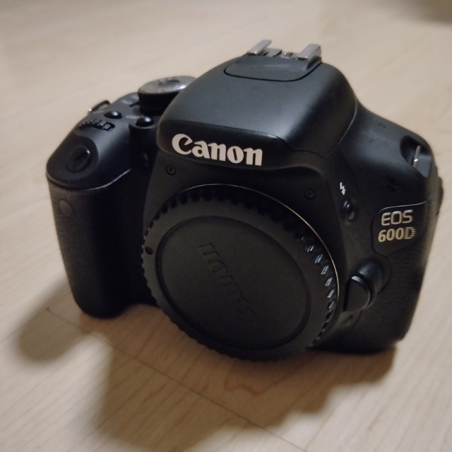 Canon 600D DSLR camera, Photography, Cameras on Carousell