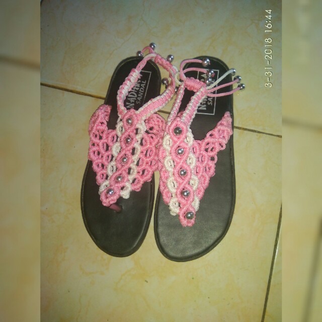 Gambar Sandal Rajut - Juwitala