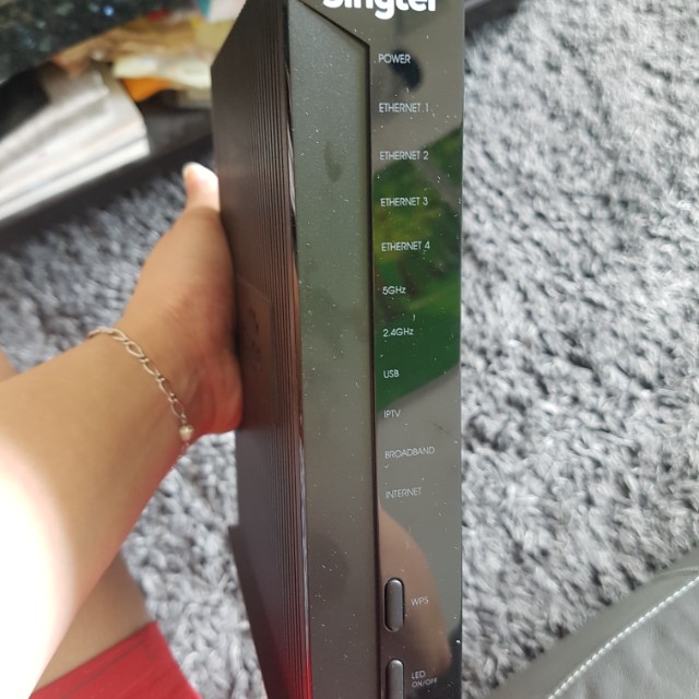 Singtel wireless router, Computers & Tech, Parts & Accessories ...