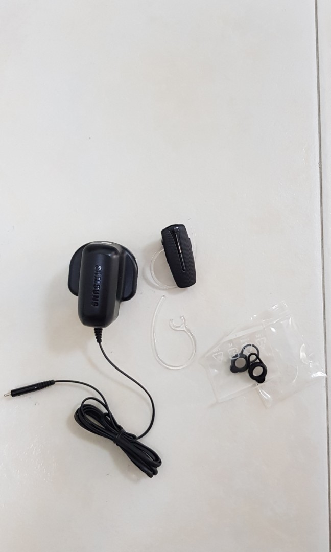 Samsung HM1300, Mobile Phones & Gadgets, Tablets, Android on Carousell