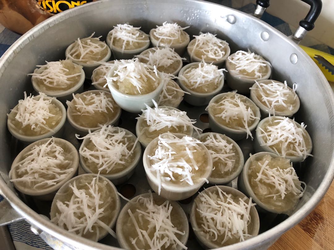 Steamed cassava cake, Food & Drinks, Homemade Bakes on Carousell