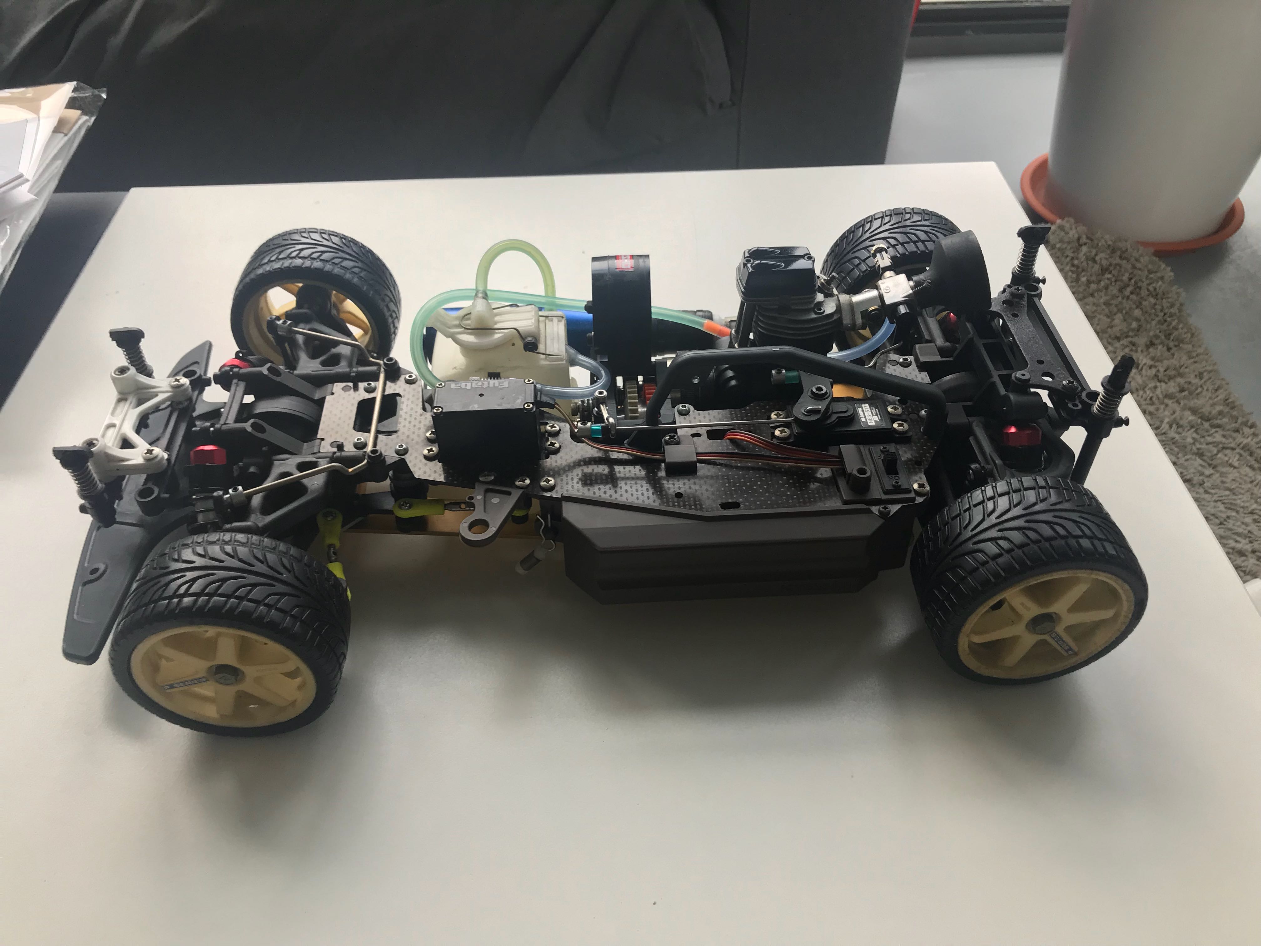 *RARE VINTAGE* Kyosho 4-Stroke FW04, Hobbies & Toys, Toys & Games on ...