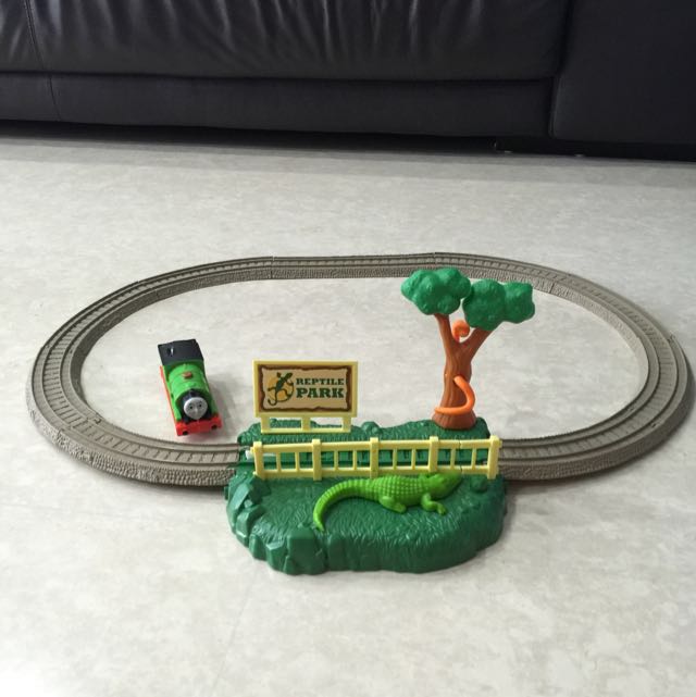 Thomas & Friends TrackMaster Reptile Park Set from Fisher-Price ...