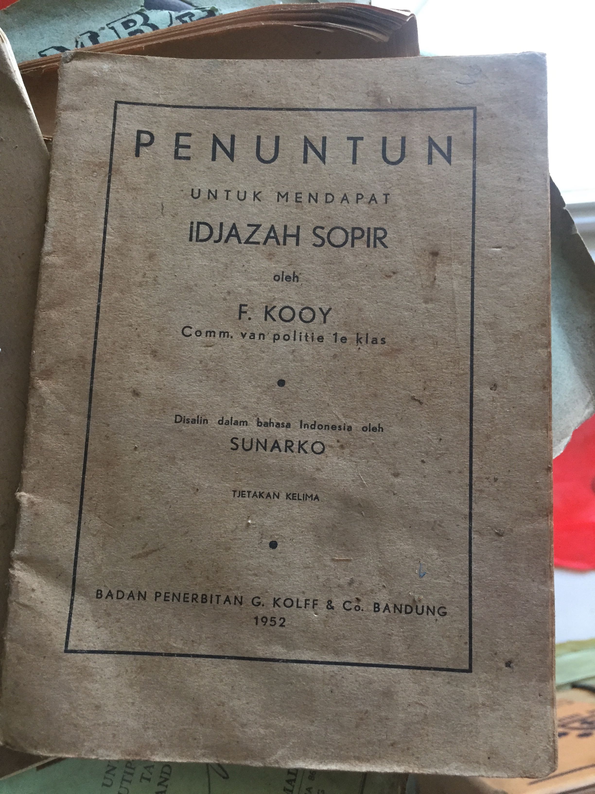 Buku kuno 1952, Buku & Alat Tulis, Buku di Carousell