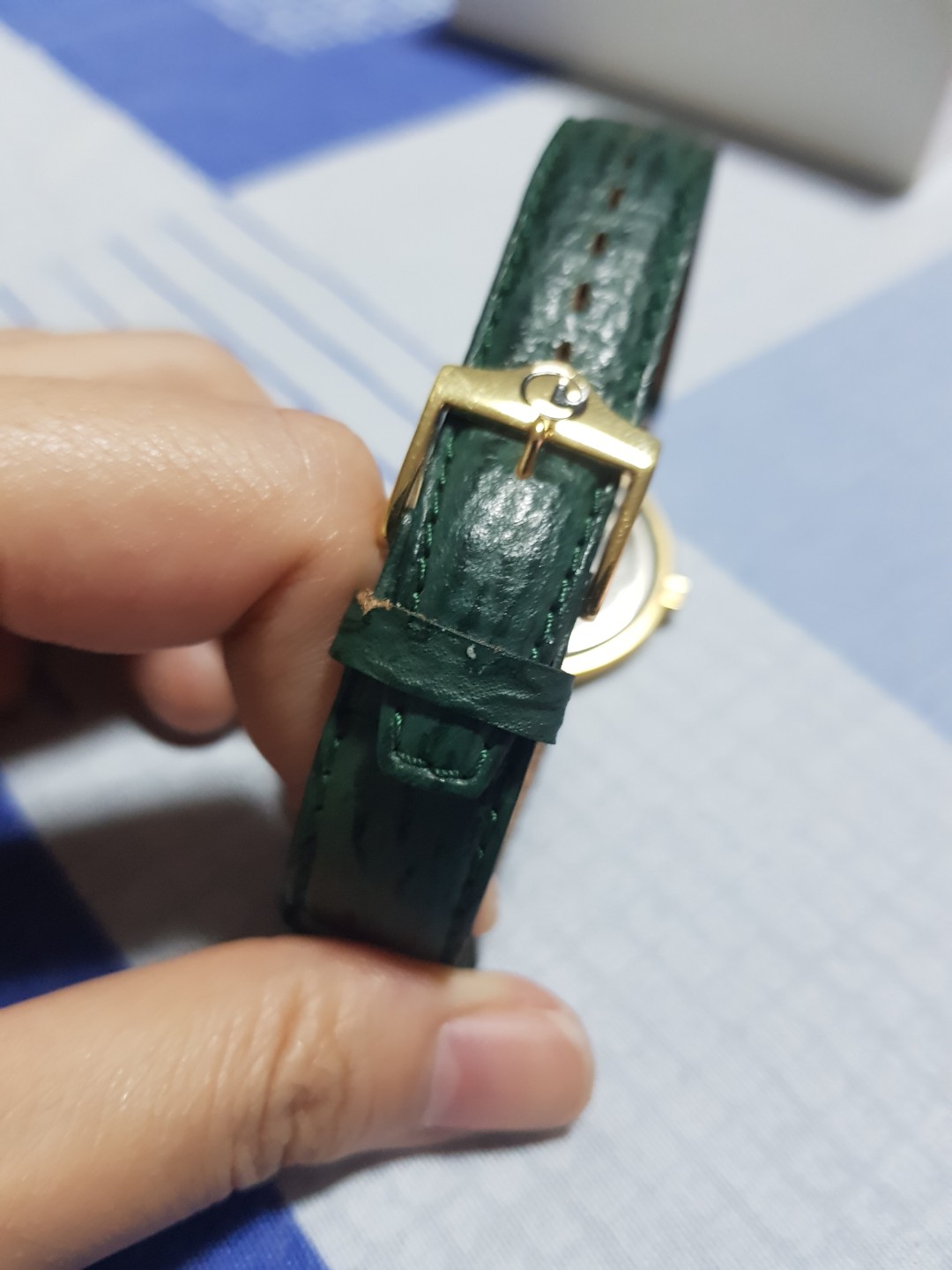 Carven vintage watch AUTHENTIC, Men's Fashion, Watches on Carousell