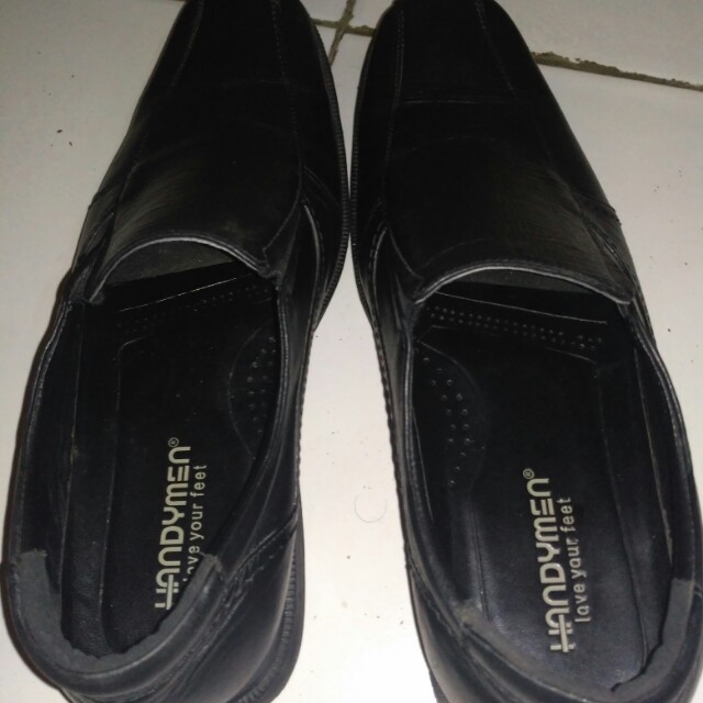 Sepatu kulit Handyman original, Fesyen Pria, Sepatu di Carousell