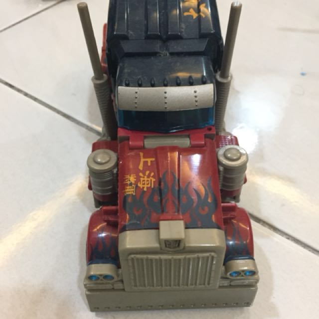 Transformers: optimus prime, Hobbies & Toys, Toys & Games on Carousell