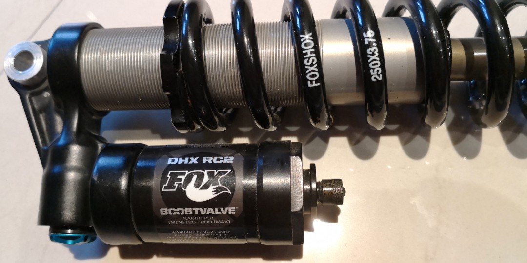 Fox Shox DHX RC2 250 x 3.75, Sports Equipment, Bicycles & Parts ...