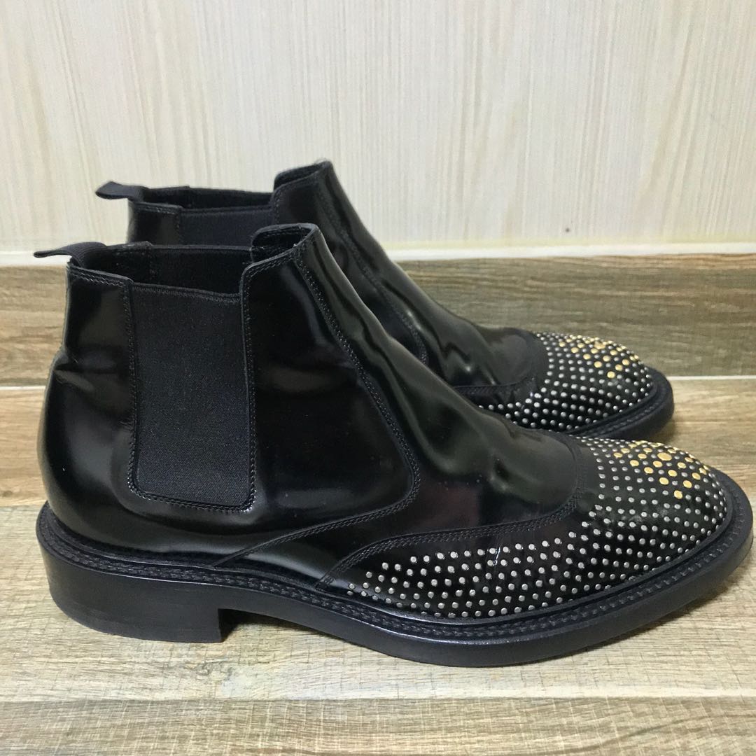 Saint Laurent studded chelsea boots, 男裝, 鞋, 西裝鞋 - Carousell