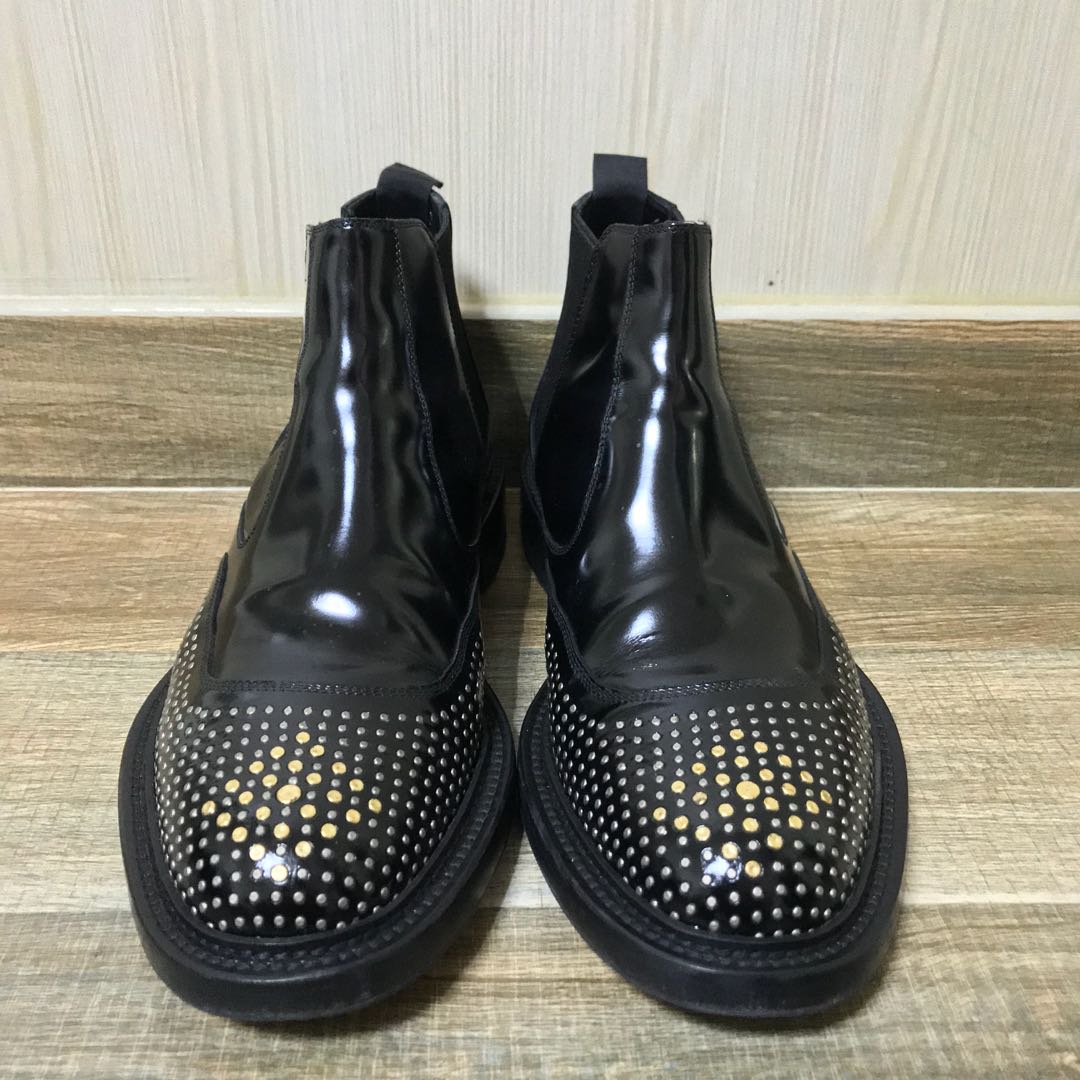 Saint Laurent studded chelsea boots, 男裝, 鞋, 西裝鞋 - Carousell