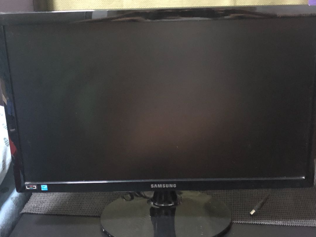 Samsung LED 20" PC monitor, Home Appliances, TVs & Entertainment ...
