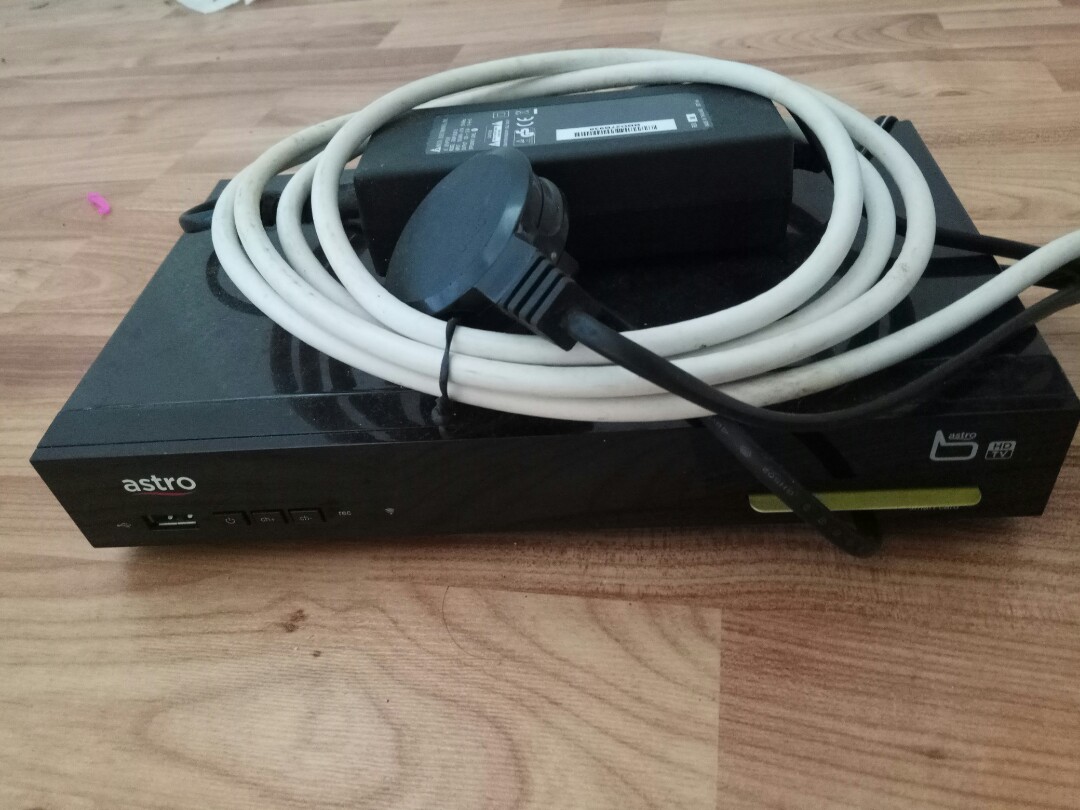 Astro decoder with remote, TV & Home Appliances, TV & Entertainment, TV ...