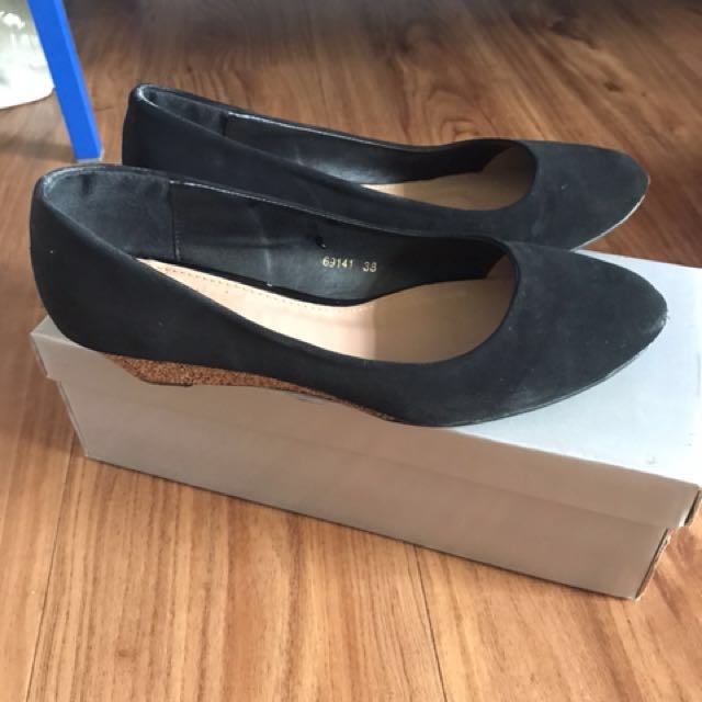 DMK shoe, Women's Fashion, Footwear, Flats on Carousell