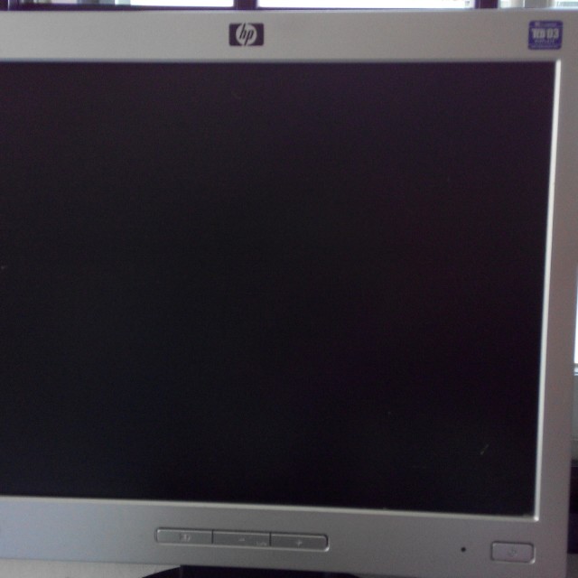 Hp monitor L1506, Computers & Tech, Parts & Accessories, Monitor ...