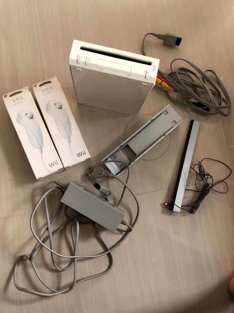 Nintendo Wii Console, Video Gaming, Video Game Consoles, Nintendo on ...