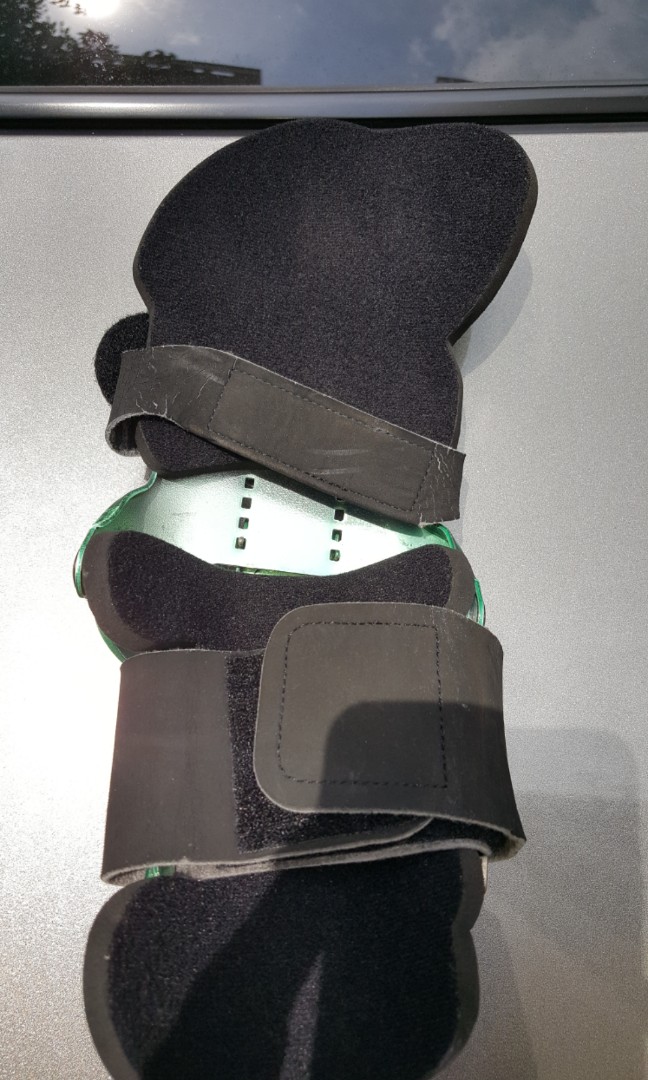 Revcon wrist bowling guard, Sports Equipment, Sports & Games, Billiards ...