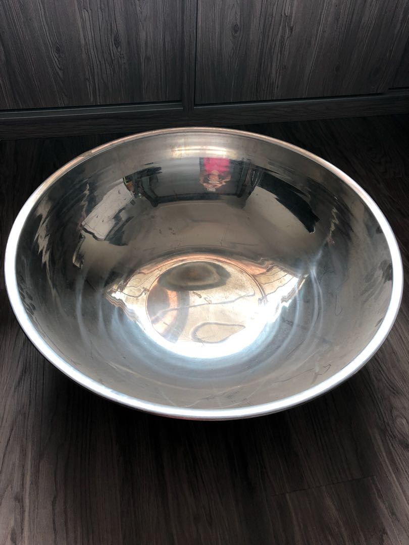 Large Stainless Steel Round Pot, TV & Home Appliances, Kitchen ...