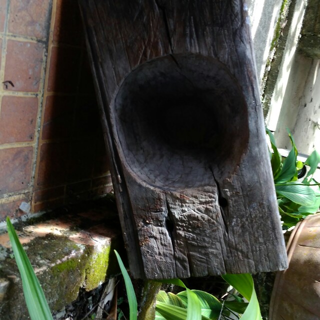 Lesung kayu antik, Furniture & Home Living, Home Decor, Vases ...