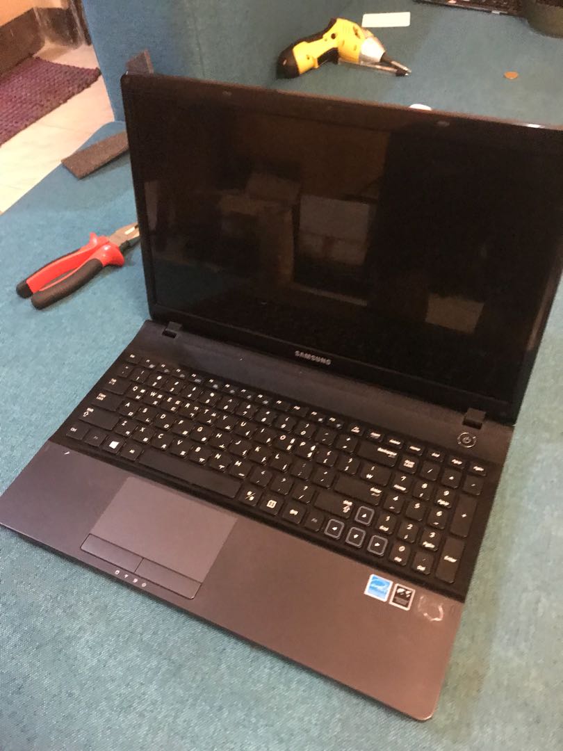 Samsung NP300e5c Dualcore Black 15inches Laptop, Computers & Tech ...