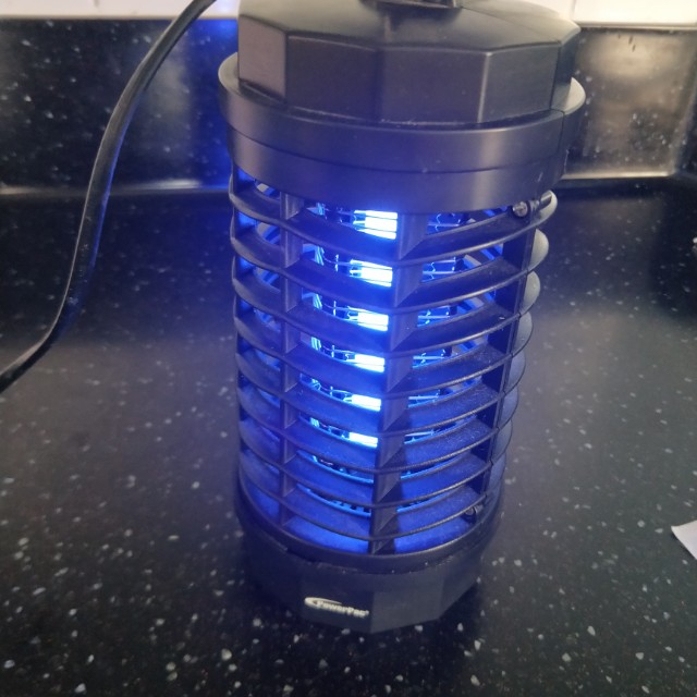 electronic insect killer, Furniture & Home Living, Cleaning & Homecare ...