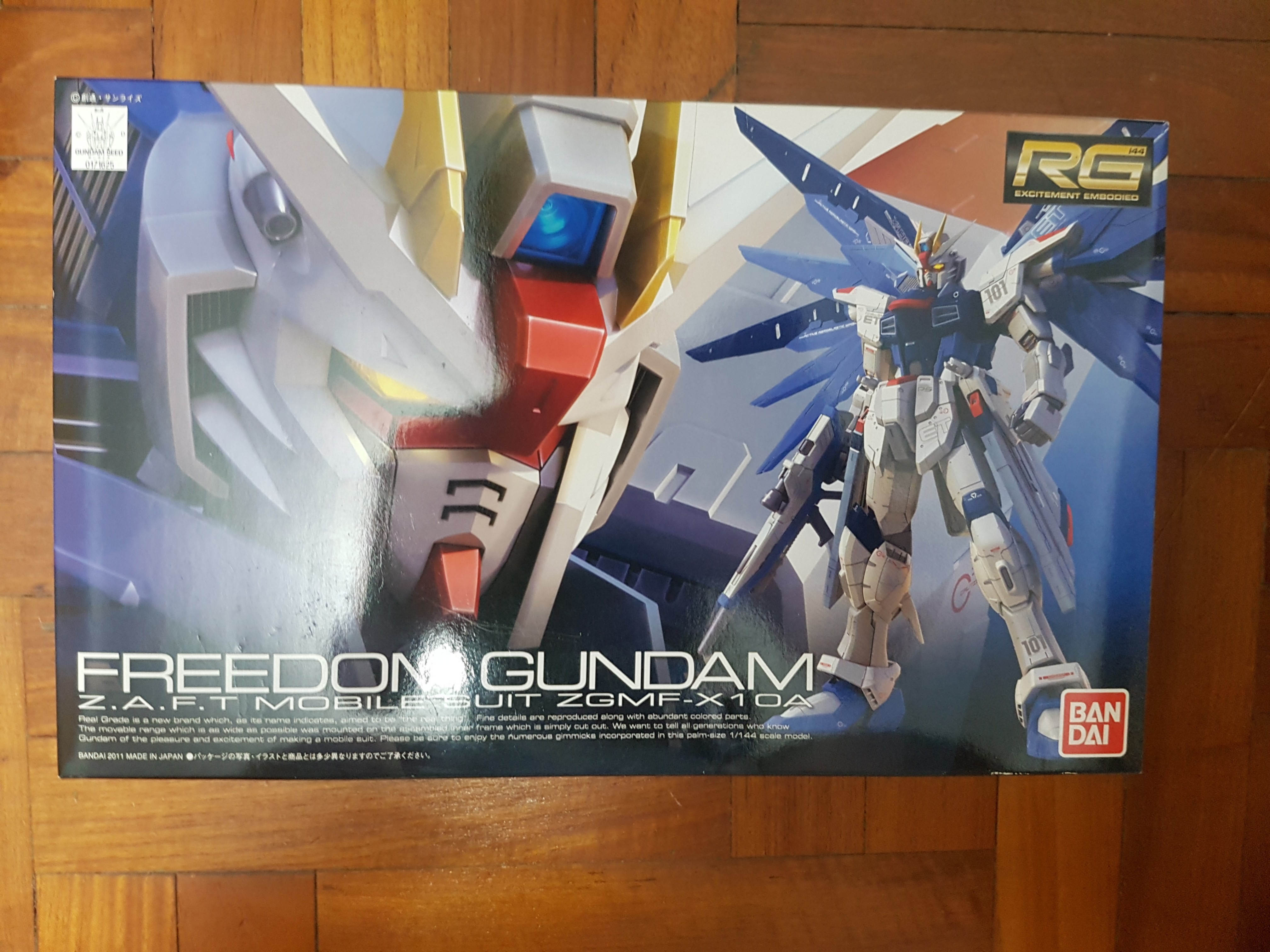 RG Freedom Gundam (w/ effect parts), Hobbies & Toys, Toys & Games on ...