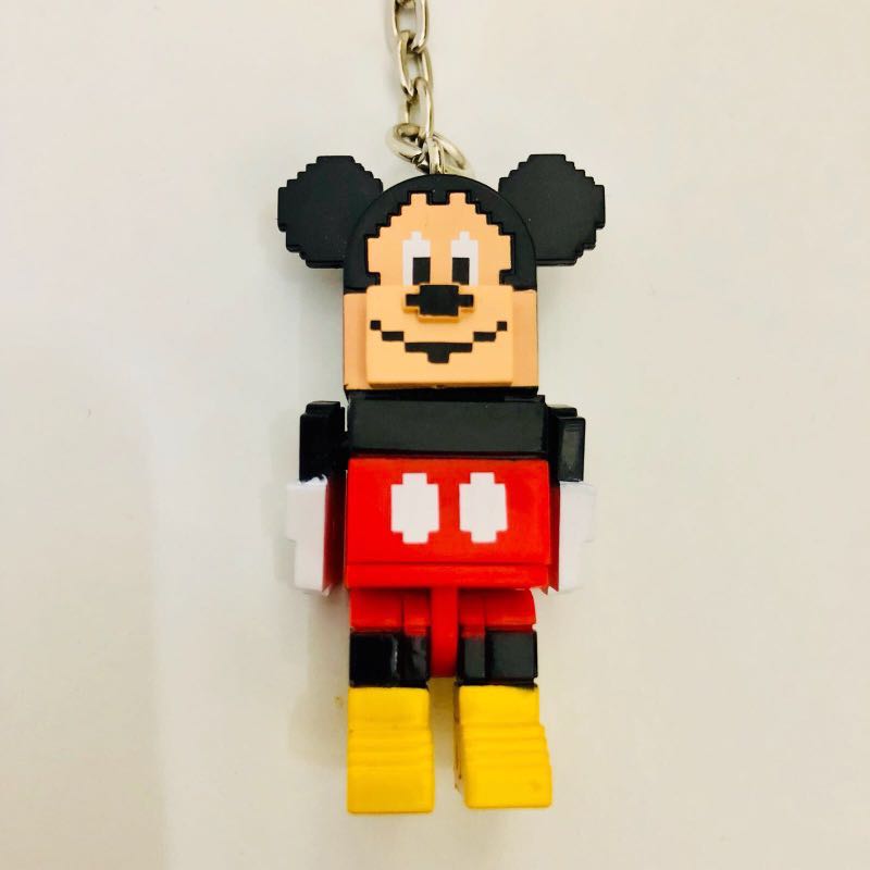 Tokyo Disneysea Disneyland resort disney pixel Mickey Mouse keychain ...