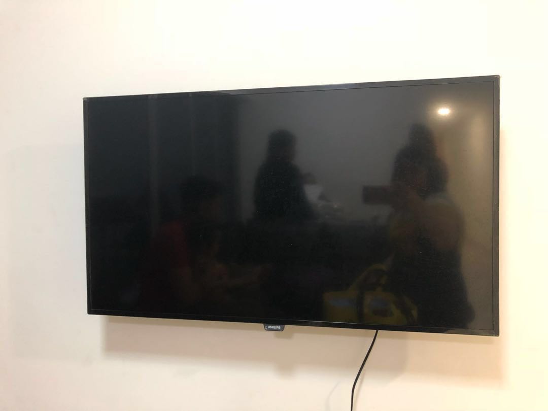 40-inch Philips Full HD LED TV with Smart box, TV & Home Appliances, TV ...
