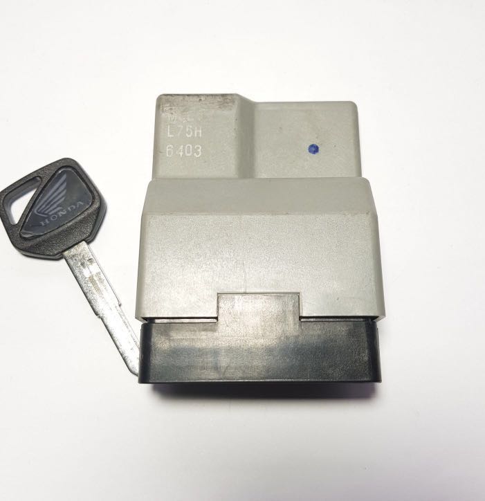 CB400 VTEC 3 GEN 2 CDI , Motorcycles, Motorcycle Accessories on Carousell