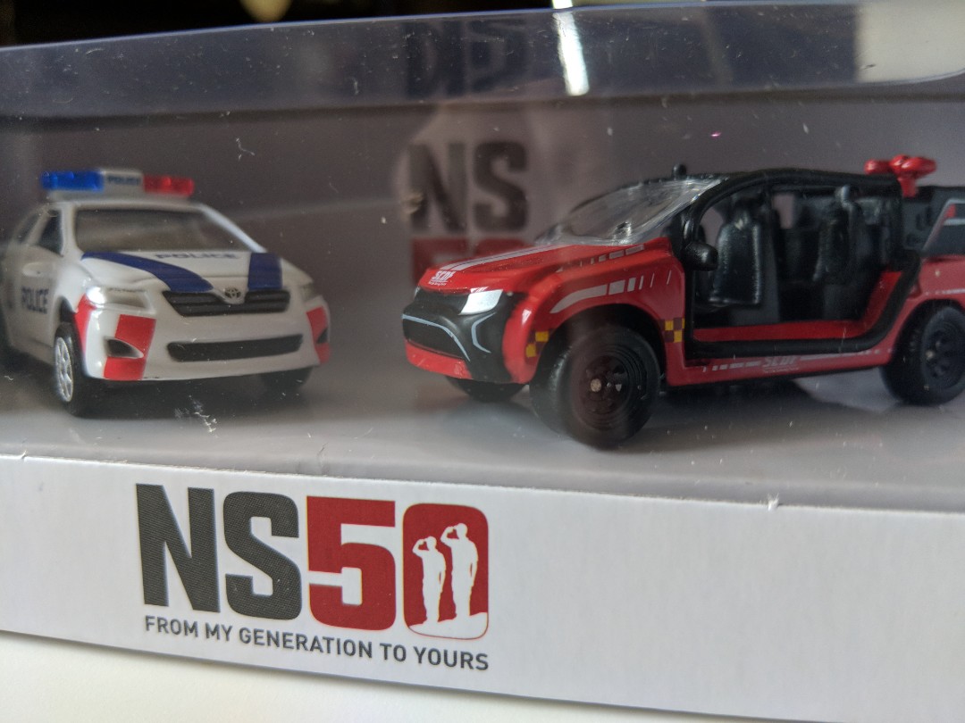 NS50 Singapore Police and SCDF LFAV Red Rhino scaled model, Hobbies ...