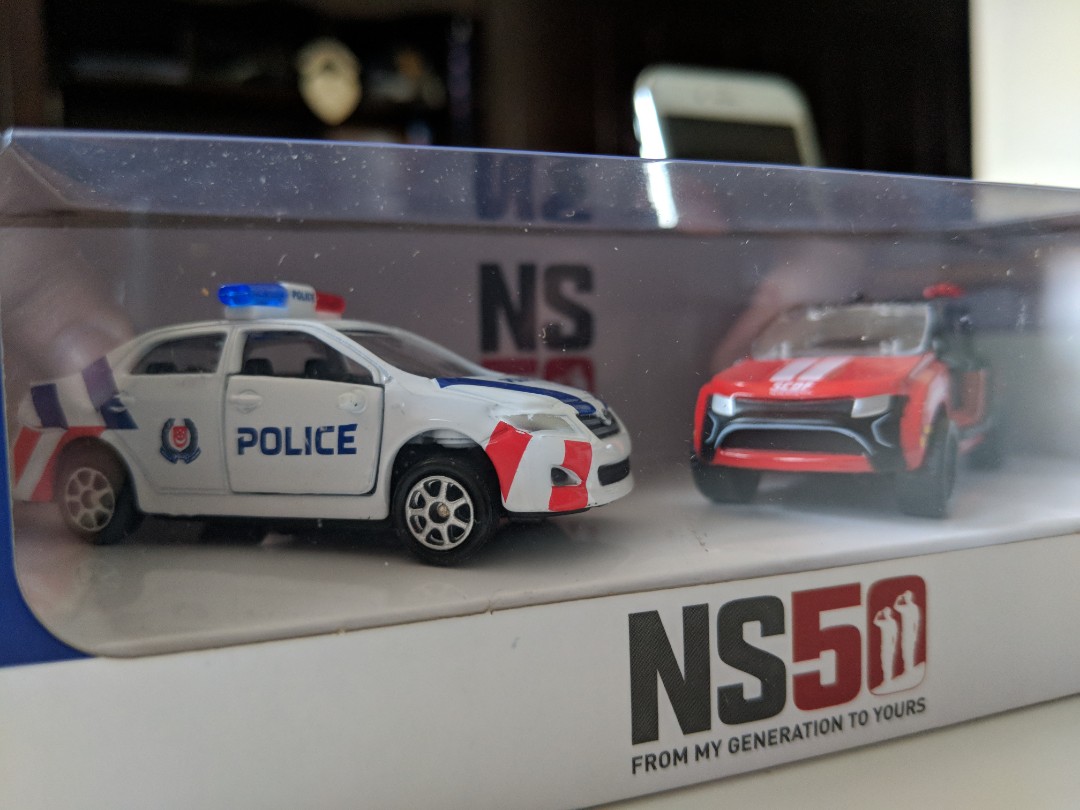 NS50 Singapore Police and SCDF LFAV Red Rhino scaled model, Hobbies ...