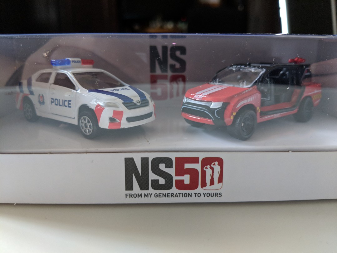 NS50 Singapore Police and SCDF LFAV Red Rhino scaled model, Hobbies ...