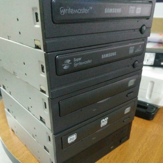IDE/ SATA DVD burner