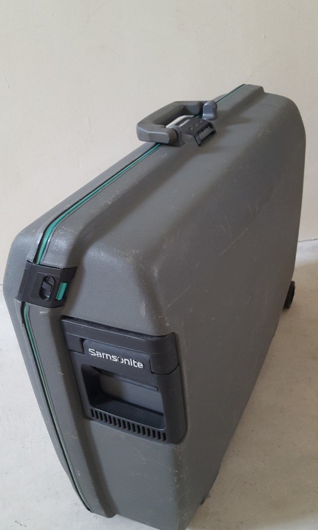 Samsonite Oyster luggage 75cm, Furniture & Home Living, Furniture ...