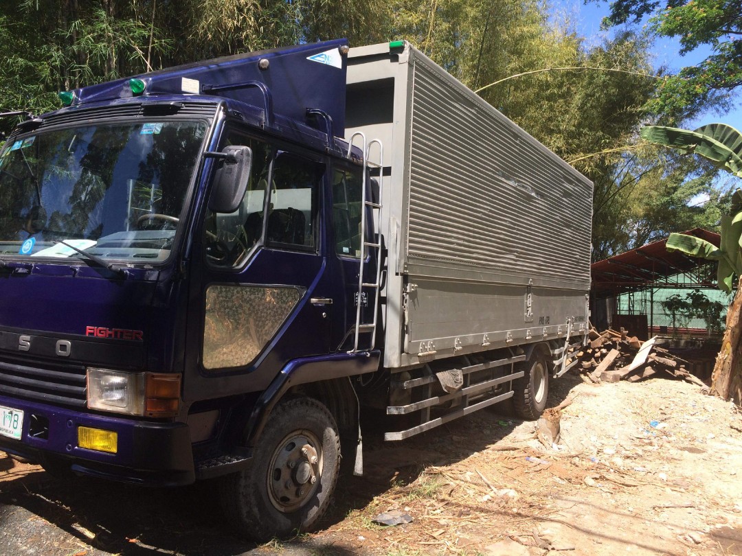 Truck (Winged Van), Cars for Sale on Carousell