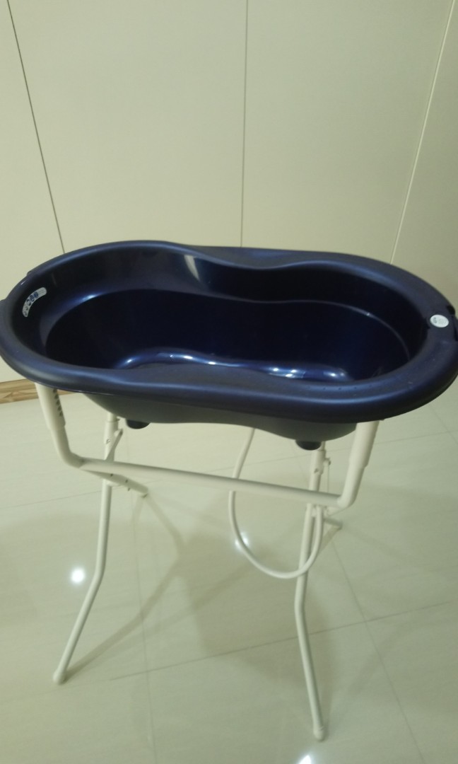 Rotho bath tub, bath seat insert, bath stand and drain tube, Babies ...