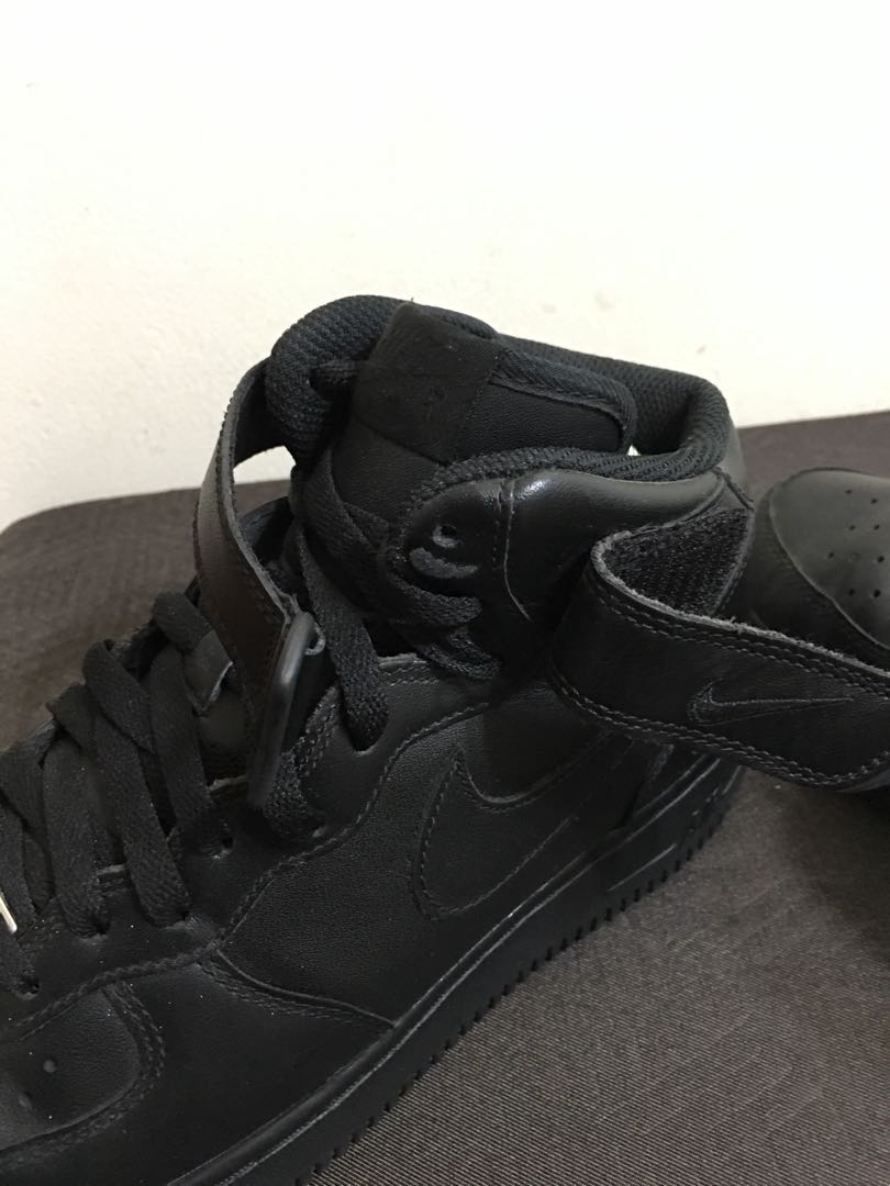 Airforce 1 mid black ( af1 ), Fesyen Pria, Sepatu di Carousell